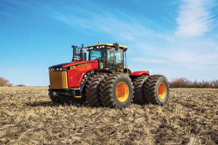 Versatile updates its high-horsepower tractors - Grainews