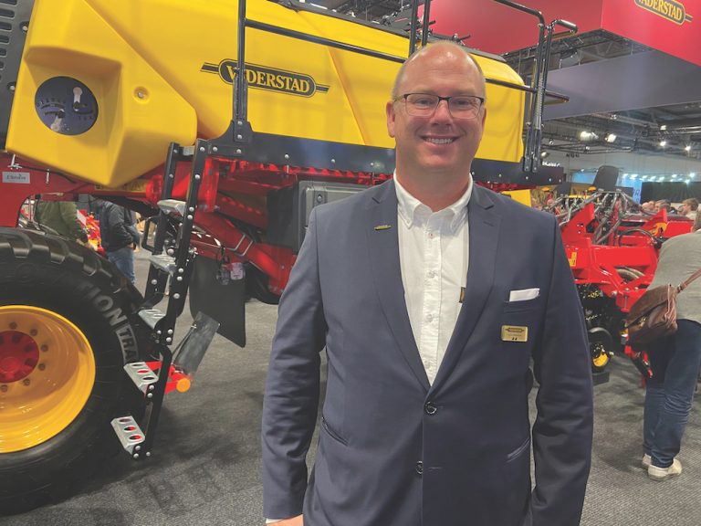 New Vaderstad drill shows integration with Seed Hawk - Grainews