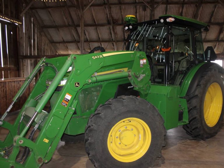 A First Look at John Deere’s Electric Tractors