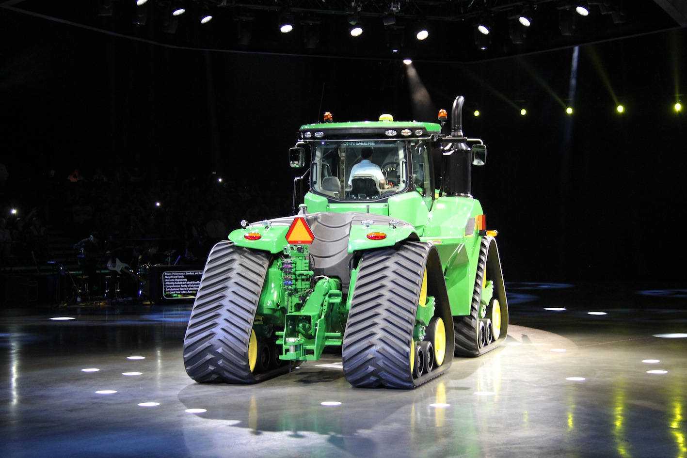 John Deere's 9R line gets updated - Grainews